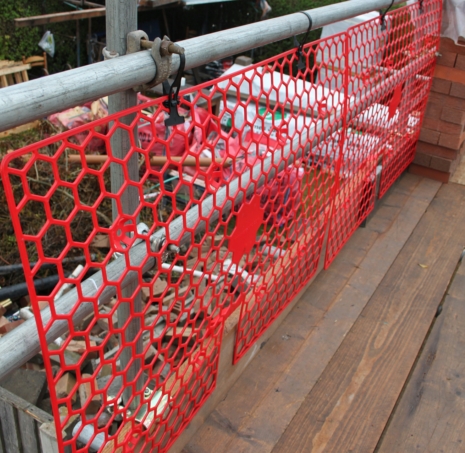 PLASTIC BRICKGUARD (HEXGUARD) - 200 pack - Red